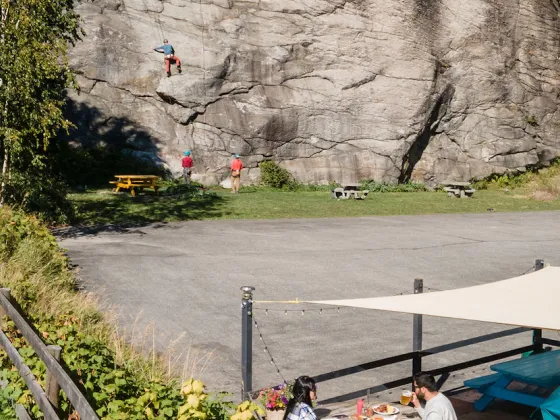 Castlegar peaks, beaches and lakes make for great escapes | ZenSeekers
