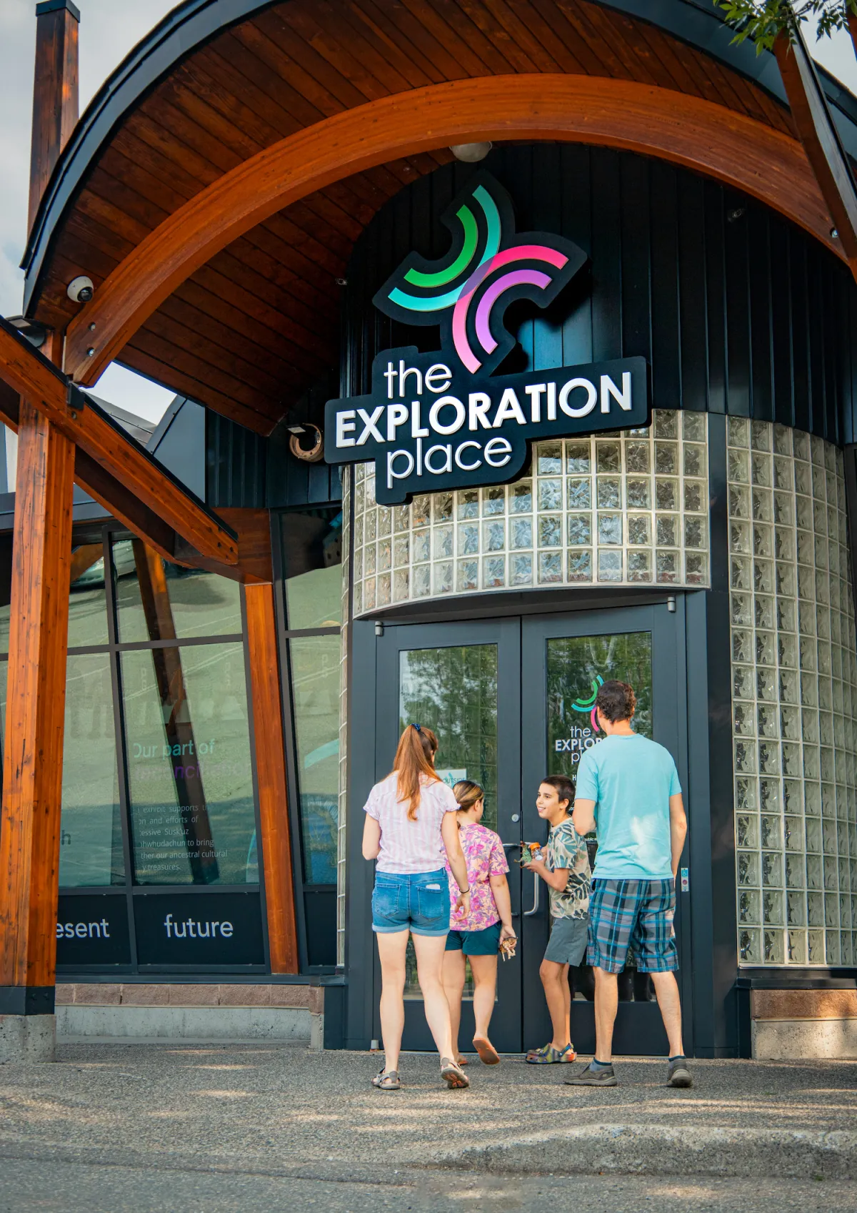 Dinosaurs come alive at The Exploration Place, Prince George | ZenSeekers