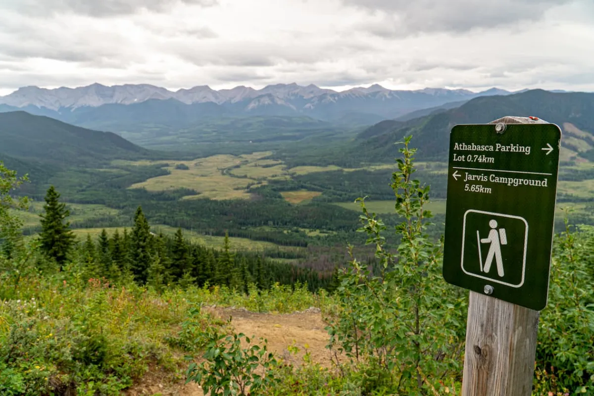 Hinton - Gateway to the Northern Rockies | ZenSeekers